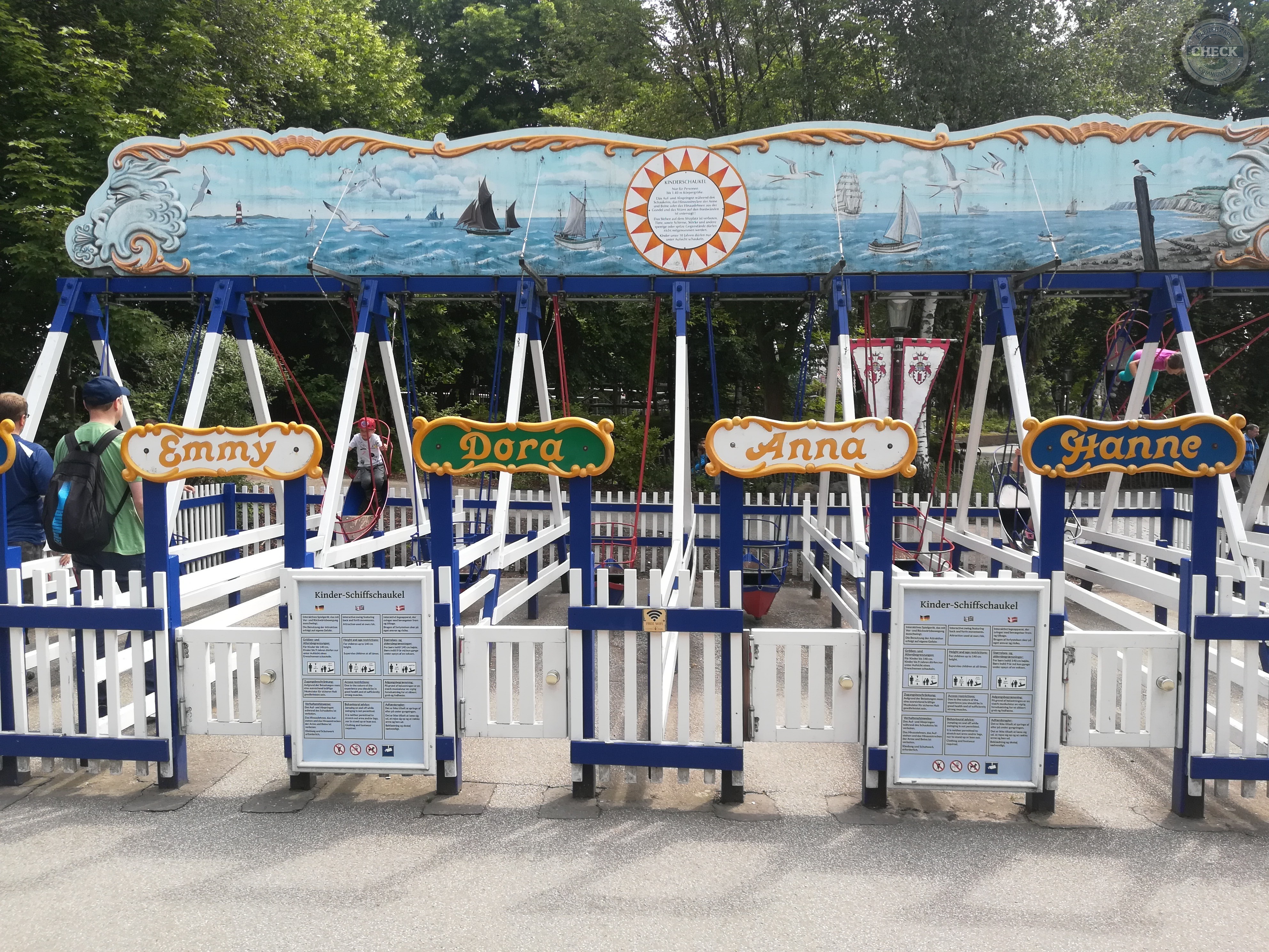 Kinder Schiffschaukel - Freizeitparkcheck©