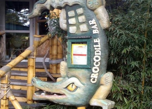 Crocodile Bar - Gastronomie & Shops - Freizeitparkcheck©